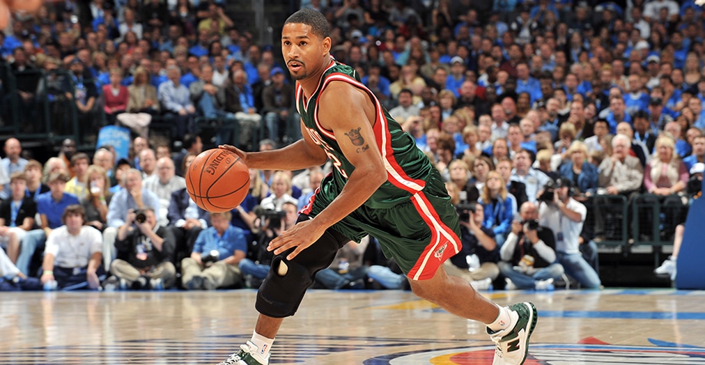 Former Bucks Shooting Guard Charlie Bell Talks Playing in New Balances ...