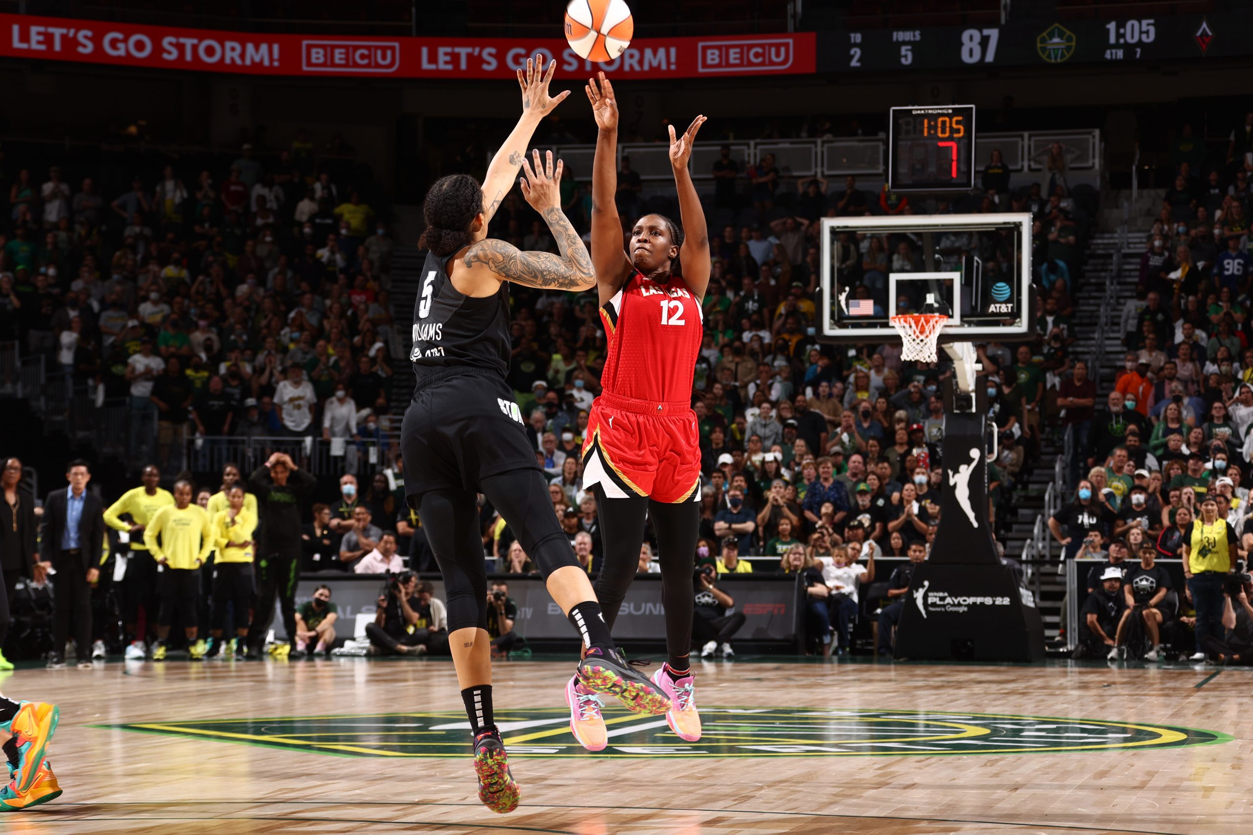 ‘Unconscious’ Chelsea Gray Leads Las Vegas Aces to WNBA Finals – SLAM